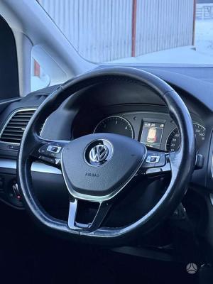 Grey Volkswagen Sharan 2017 in Vilkaviskis, with an engine capacity of 1.97 L and mileage of 219 thousand km for 14300 €, photo 16 on AUTOMOTO.COM.LV