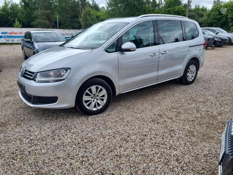 Pelēks Volkswagen Sharan 2017 Ukmergė, ar dzinēja tilpumu 2.00 L un nobraukumu 294 tūkst. km par 10750 €, foto 5 vietnē AUTOMOTO.COM.LV