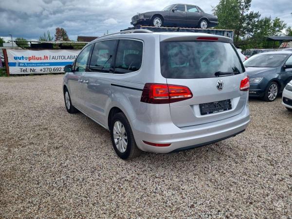 Pelēks Volkswagen Sharan 2017 Ukmergė, ar dzinēja tilpumu 2.00 L un nobraukumu 294 tūkst. km par 10750 €, foto 8 vietnē AUTOMOTO.COM.LV