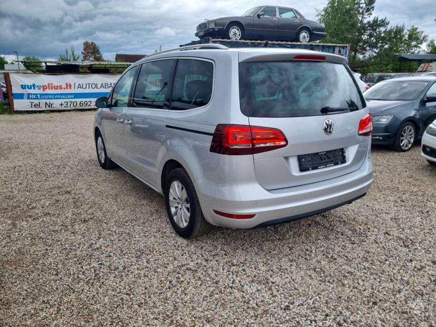 Pelēks Volkswagen Sharan 2017 Ukmergė, ar dzinēja tilpumu 2.00 L un nobraukumu 294 tūkst. km par 10750 €, foto 9 vietnē AUTOMOTO.COM.LV