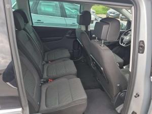 Pelēks Volkswagen Sharan 2017 Ukmergė, ar dzinēja tilpumu 2.00 L un nobraukumu 294 tūkst. km par 10750 €, foto 12 vietnē AUTOMOTO.COM.LV