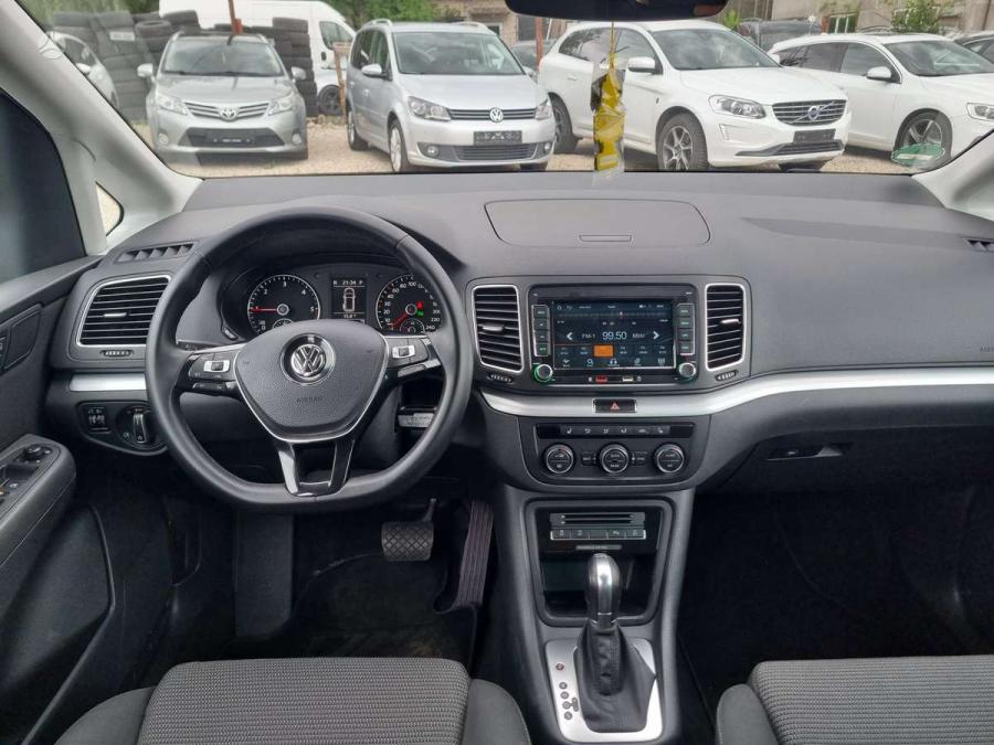 Pelēks Volkswagen Sharan 2017 Ukmergė, ar dzinēja tilpumu 2.00 L un nobraukumu 294 tūkst. km par 10750 €, foto 15 vietnē AUTOMOTO.COM.LV