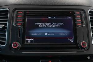 Grey Volkswagen Sharan 2017 in Vilnius, with an engine capacity of 2.00 L and mileage of 260 thousand km for 13900 €, photo 13 on AUTOMOTO.COM.LV