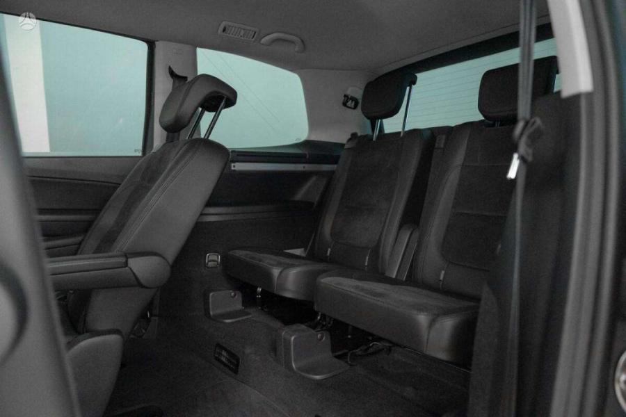Grey Volkswagen Sharan 2017 in Vilnius, with an engine capacity of 2.00 L and mileage of 260 thousand km for 13900 €, photo 18 on AUTOMOTO.COM.LV