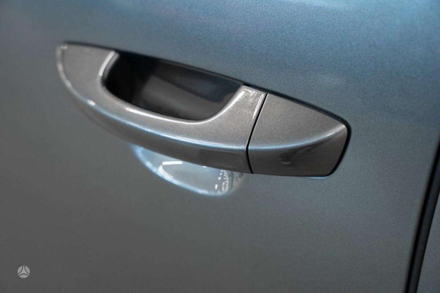 Grey Volkswagen Sharan 2017 in Vilnius, with an engine capacity of 2.00 L and mileage of 260 thousand km for 13900 €, photo 22 on AUTOMOTO.COM.LV