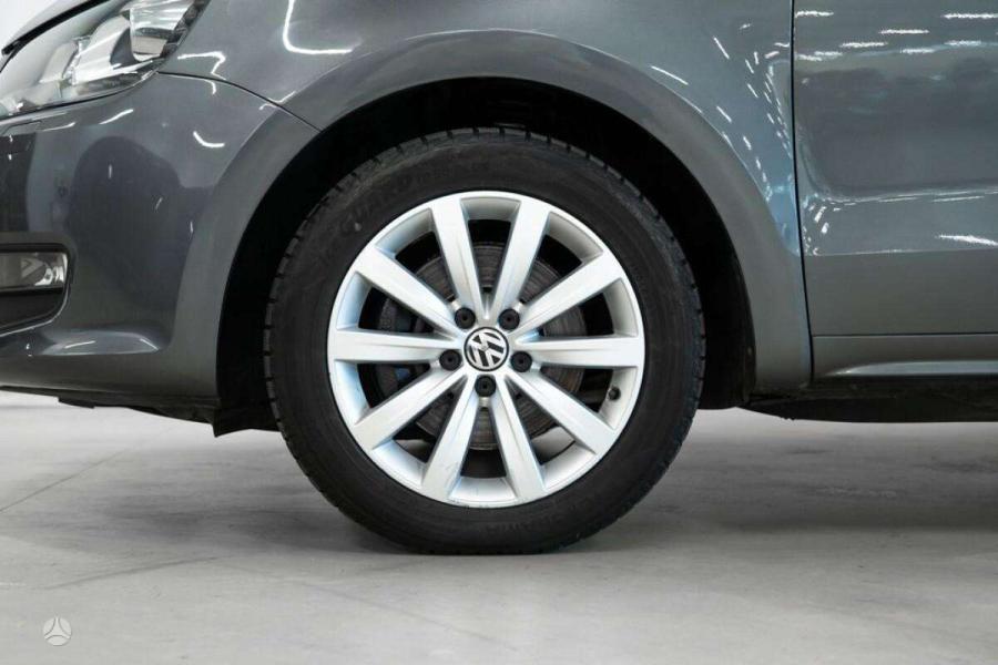 Grey Volkswagen Sharan 2017 in Vilnius, with an engine capacity of 2.00 L and mileage of 260 thousand km for 13900 €, photo 23 on AUTOMOTO.COM.LV