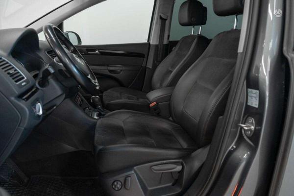 Pelēks Volkswagen Sharan 2017 Viļņa, ar dzinēja tilpumu 2.00 L un nobraukumu 260 tūkst. km par 13900 €, foto 8 vietnē AUTOMOTO.COM.LV