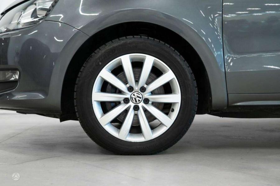 Grey Volkswagen Sharan 2017 in Vilnius, with an engine capacity of 2.00 L and mileage of 260 thousand km for 13900 €, photo 23 on AUTOMOTO.COM.LV