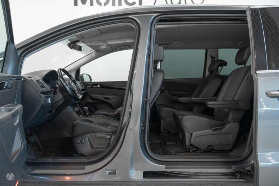 Pelēks Volkswagen Sharan 2017 Viļņa, ar dzinēja tilpumu 2.00 L un nobraukumu 260 tūkst. km par 13700 €, foto 19 vietnē AUTOMOTO.COM.LV