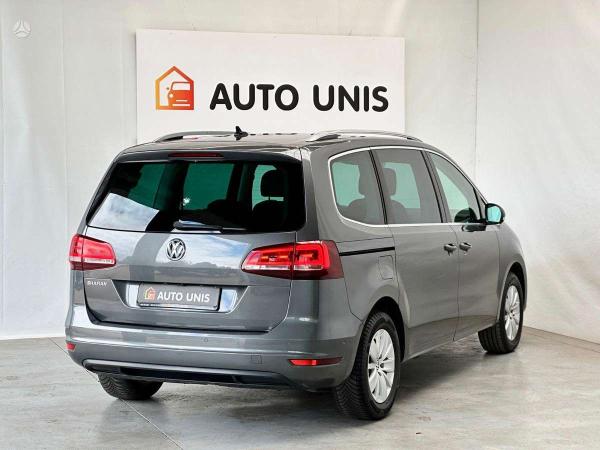 Pelēks Volkswagen Sharan 2018 Viļņa, ar dzinēja tilpumu 1.97 L un nobraukumu 230 tūkst. km par 14399 €, foto 4 vietnē AUTOMOTO.COM.LV