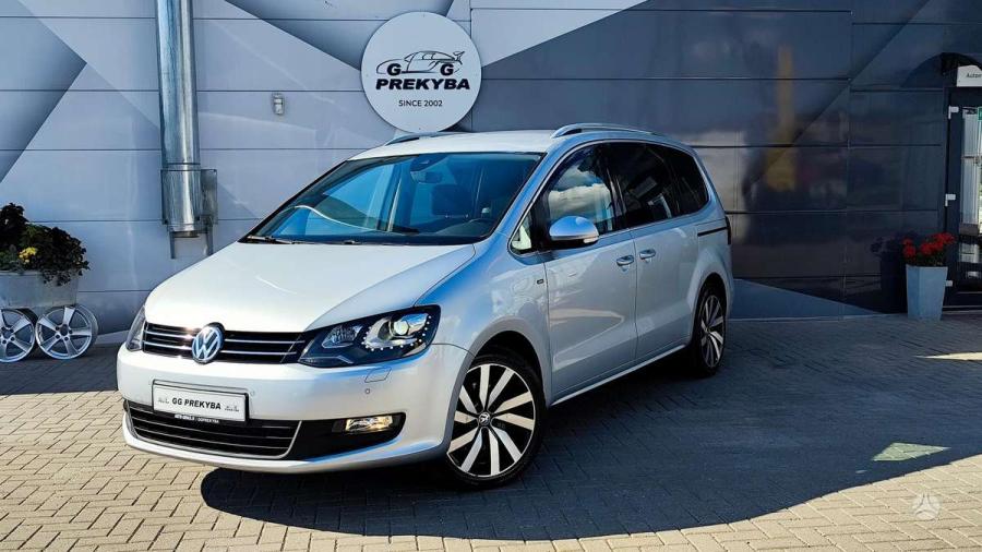 Grey Volkswagen Sharan 2018 in Kaunas, with an engine capacity of 1.97 L and mileage of 157 thousand km for 14950 €, photo 5 on AUTOMOTO.COM.LV