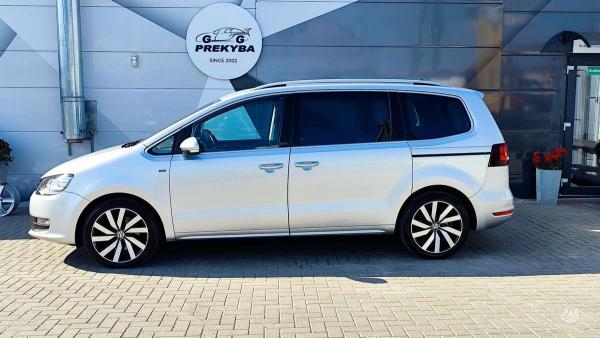 Grey Volkswagen Sharan 2018 in Kaunas, with an engine capacity of 1.97 L and mileage of 157 thousand km for 14950 €, photo 6 on AUTOMOTO.COM.LV