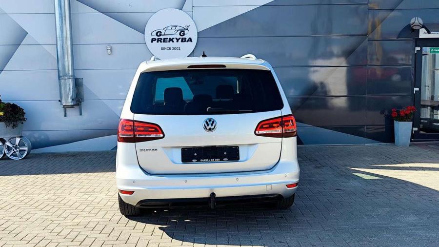 Grey Volkswagen Sharan 2018 in Kaunas, with an engine capacity of 1.97 L and mileage of 157 thousand km for 14950 €, photo 9 on AUTOMOTO.COM.LV