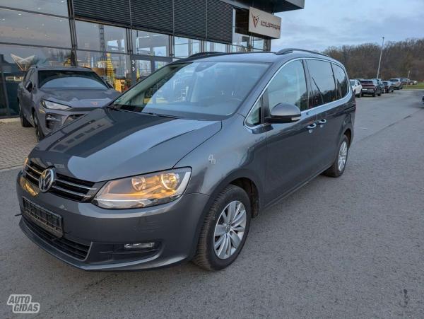 Grey Volkswagen Sharan 2019 in Kaunas, with an engine capacity of 1.40 L and mileage of 72 thousand km for 24450 €, photo 2 on AUTOMOTO.COM.LV