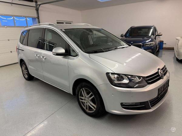 Grey Volkswagen Sharan 2019 in Marijampole, with an engine capacity of 1.97 L and mileage of 260 thousand km for 12450 €, photo 5 on AUTOMOTO.COM.LV