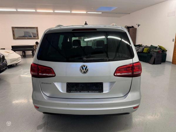 Grey Volkswagen Sharan 2019 in Marijampole, with an engine capacity of 1.97 L and mileage of 260 thousand km for 12450 €, photo 7 on AUTOMOTO.COM.LV