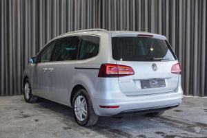 Grey Volkswagen Sharan 2019 in Marijampole, with an engine capacity of 1.97 L and mileage of 300 thousand km for 13650 €, photo 8 on AUTOMOTO.COM.LV
