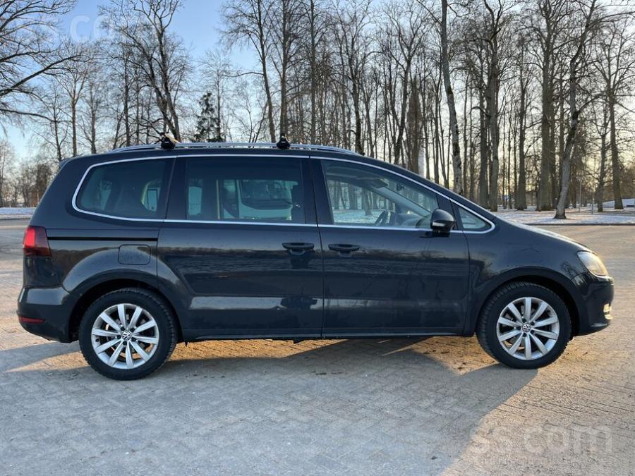 Pelēks Volkswagen Sharan 2019 Rīga, ar dzinēja tilpumu 2.00 L un nobraukumu 203 tūkst. km par 17800 €, foto 5 vietnē AUTOMOTO.COM.LV