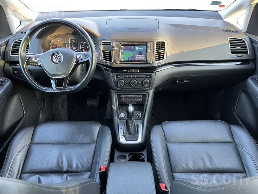 Pelēks Volkswagen Sharan 2019 Rīga, ar dzinēja tilpumu 2.00 L un nobraukumu 203 tūkst. km par 17800 €, foto 9 vietnē AUTOMOTO.COM.LV