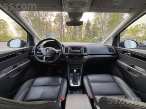 Pelēks Volkswagen Sharan 2019 Rīga, ar dzinēja tilpumu 2.00 L un nobraukumu 208 tūkst. km par 17700 €, foto 12 vietnē AUTOMOTO.COM.LV