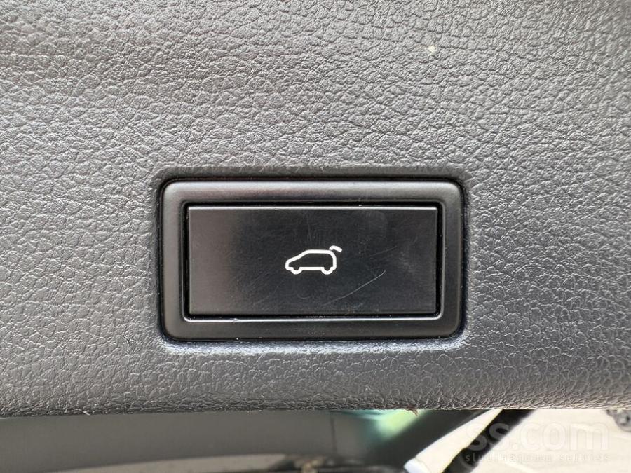 Pelēks Volkswagen Sharan 2019 Rīga, ar dzinēja tilpumu 2.00 L un nobraukumu 208 tūkst. km par 17700 €, foto 17 vietnē AUTOMOTO.COM.LV