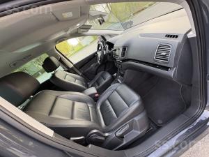 Pelēks Volkswagen Sharan 2019 Rīga, ar dzinēja tilpumu 2.00 L un nobraukumu 208 tūkst. km par 17700 €, foto 27 vietnē AUTOMOTO.COM.LV