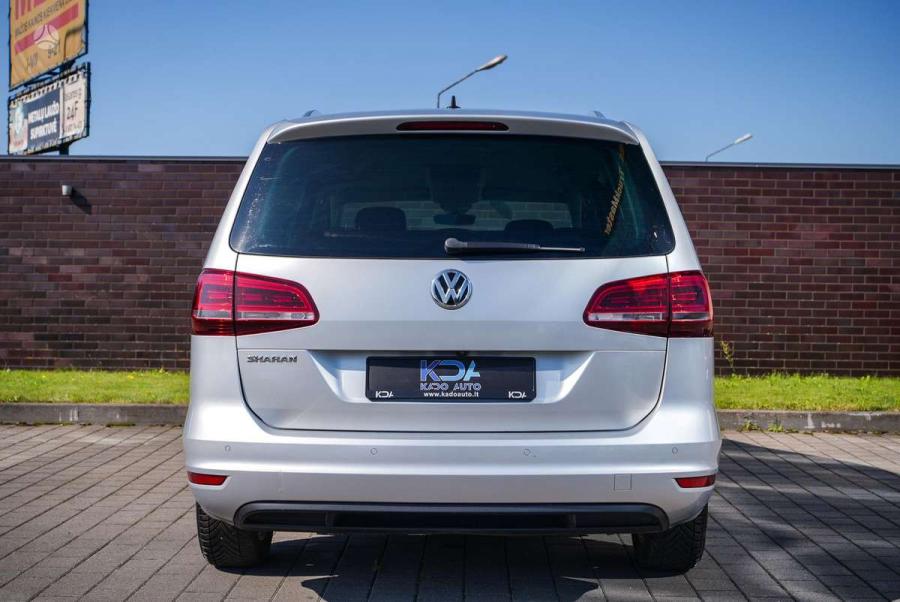Pelēks Volkswagen Sharan 2019 Marijampole, ar dzinēja tilpumu 1.97 L un nobraukumu 300 tūkst. km par 11950 €, foto 8 vietnē AUTOMOTO.COM.LV