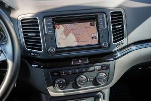 Pelēks Volkswagen Sharan 2019 Marijampole, ar dzinēja tilpumu 1.97 L un nobraukumu 300 tūkst. km par 11950 €, foto 16 vietnē AUTOMOTO.COM.LV