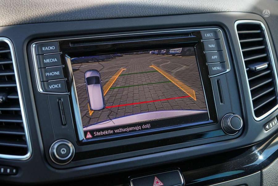 Pelēks Volkswagen Sharan 2019 Marijampole, ar dzinēja tilpumu 1.97 L un nobraukumu 300 tūkst. km par 11950 €, foto 17 vietnē AUTOMOTO.COM.LV