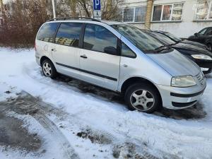 Grey Volkswagen Sharan 2020 in Kaisiadorys, with an engine capacity of 1.90 L and mileage of 409 thousand km for 750 €, photo 2 on AUTOMOTO.COM.LV