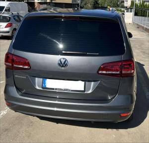 Pelēks Volkswagen Sharan 2022 Viļņa, ar dzinēja tilpumu 1.40 L un nobraukumu 85 tūkst. km par 37500 €, foto 5 vietnē AUTOMOTO.COM.LV