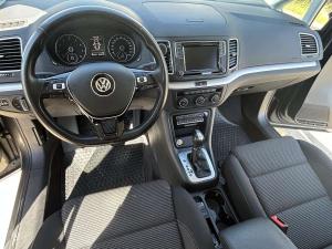 Pelēks Volkswagen Sharan 2022 Viļņa, ar dzinēja tilpumu 1.40 L un nobraukumu 85 tūkst. km par 37500 €, foto 9 vietnē AUTOMOTO.COM.LV
