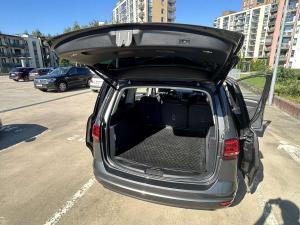 Pelēks Volkswagen Sharan 2022 Viļņa, ar dzinēja tilpumu 1.40 L un nobraukumu 85 tūkst. km par 37500 €, foto 15 vietnē AUTOMOTO.COM.LV