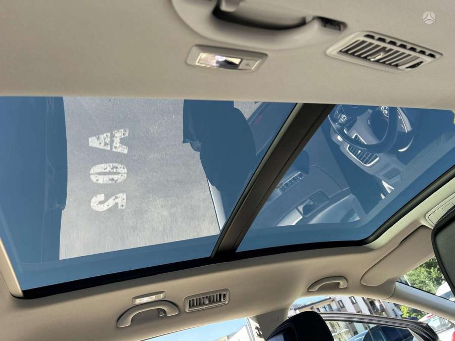 Pelēks Volkswagen Sharan 2022 Viļņa, ar dzinēja tilpumu 1.40 L un nobraukumu 85 tūkst. km par 37500 €, foto 24 vietnē AUTOMOTO.COM.LV