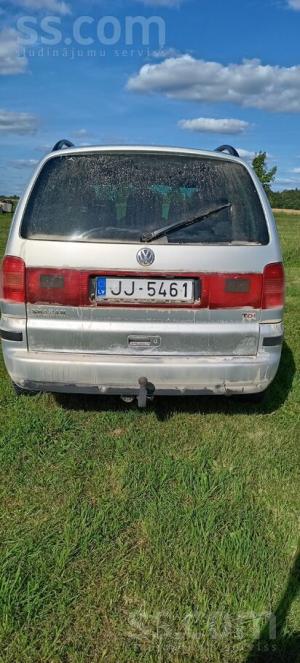 Pelēks Volkswagen Sharan 2002 Rēzekne, ar dzinēja tilpumu 1.90 L un nobraukumu 324 tūkst. km par 850 €, foto 4 vietnē AUTOMOTO.COM.LV