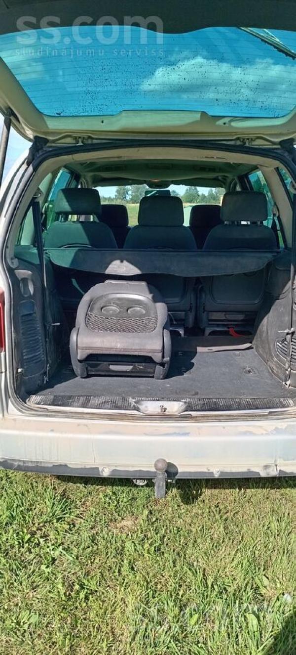 Pelēks Volkswagen Sharan 2002 Rēzekne, ar dzinēja tilpumu 1.90 L un nobraukumu 324 tūkst. km par 850 €, foto 6 vietnē AUTOMOTO.COM.LV