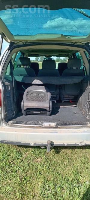 Pelēks Volkswagen Sharan 2002 Rēzekne, ar dzinēja tilpumu 1.90 L un nobraukumu 324 tūkst. km par 850 €, foto 7 vietnē AUTOMOTO.COM.LV
