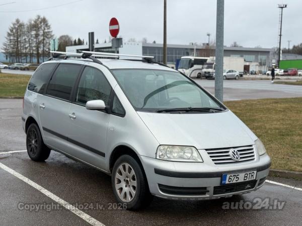 Grey Volkswagen Sharan 2003 in Tartu, with an engine capacity of 1.90 L and mileage of 299 thousand km for 999 €, photo 1 on AUTOMOTO.COM.LV