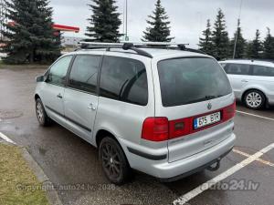 Pelēks Volkswagen Sharan 2003 Tartu, ar dzinēja tilpumu 1.90 L un nobraukumu 299 tūkst. km par 999 €, foto 5 vietnē AUTOMOTO.COM.LV