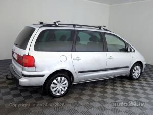 Pelēks Volkswagen Sharan 2003 Tallina, ar dzinēja tilpumu 1.90 L un nobraukumu 296 tūkst. km par 599 €, foto 4 vietnē AUTOMOTO.COM.LV