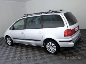 Pelēks Volkswagen Sharan 2003 Tallina, ar dzinēja tilpumu 1.90 L un nobraukumu 296 tūkst. km par 599 €, foto 5 vietnē AUTOMOTO.COM.LV