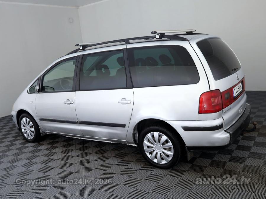 Pelēks Volkswagen Sharan 2003 Tallina, ar dzinēja tilpumu 1.90 L un nobraukumu 296 tūkst. km par 599 €, foto 5 vietnē AUTOMOTO.COM.LV