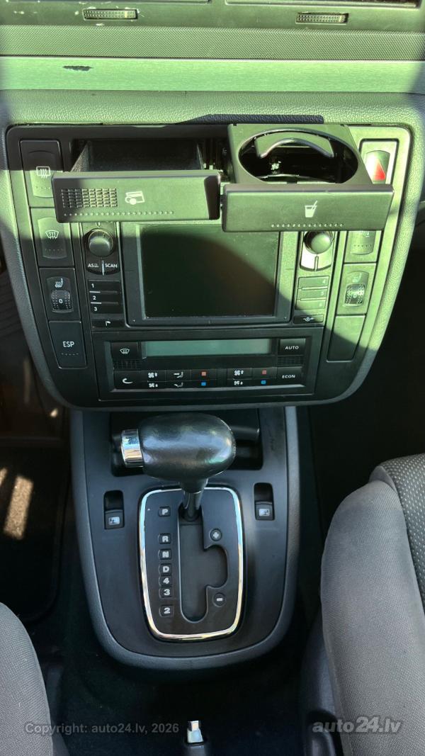 Grey Volkswagen Sharan 2004 in Tallinn, with an engine capacity of 1.90 L and mileage of 257 thousand km for 2450 €, photo 8 on AUTOMOTO.COM.LV
