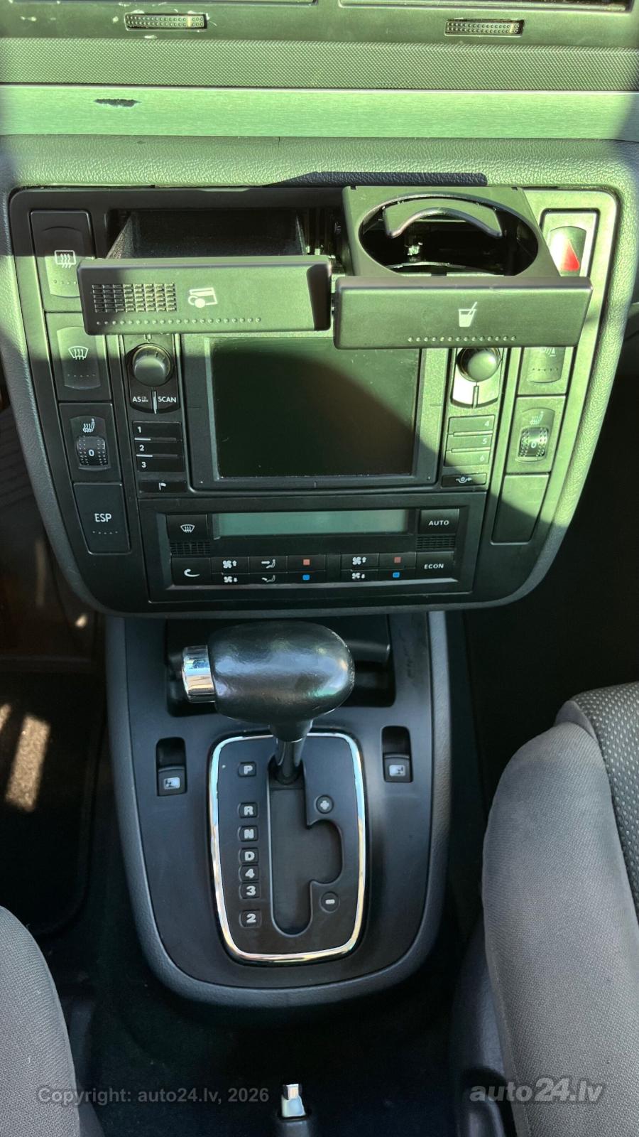 Pelēks Volkswagen Sharan 2004 Tallina, ar dzinēja tilpumu 1.90 L un nobraukumu 257 tūkst. km par 2450 €, foto 9 vietnē AUTOMOTO.COM.LV
