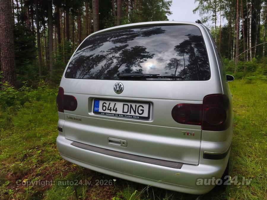 Pelēks Volkswagen Sharan 2005 Tallina, ar dzinēja tilpumu 1.90 L un nobraukumu 266 tūkst. km par 5600 €, foto 6 vietnē AUTOMOTO.COM.LV