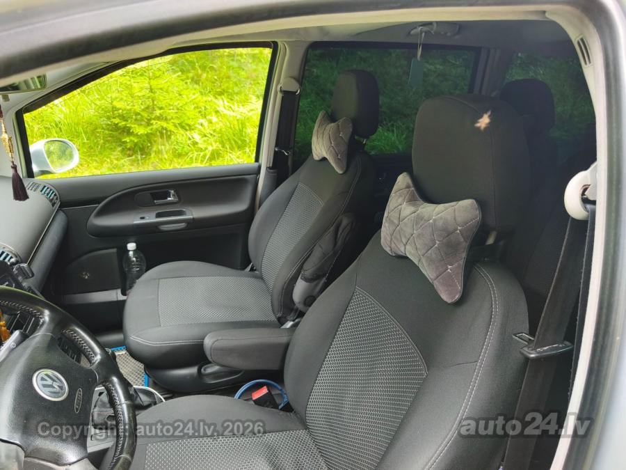 Pelēks Volkswagen Sharan 2005 Tallina, ar dzinēja tilpumu 1.90 L un nobraukumu 266 tūkst. km par 5600 €, foto 8 vietnē AUTOMOTO.COM.LV