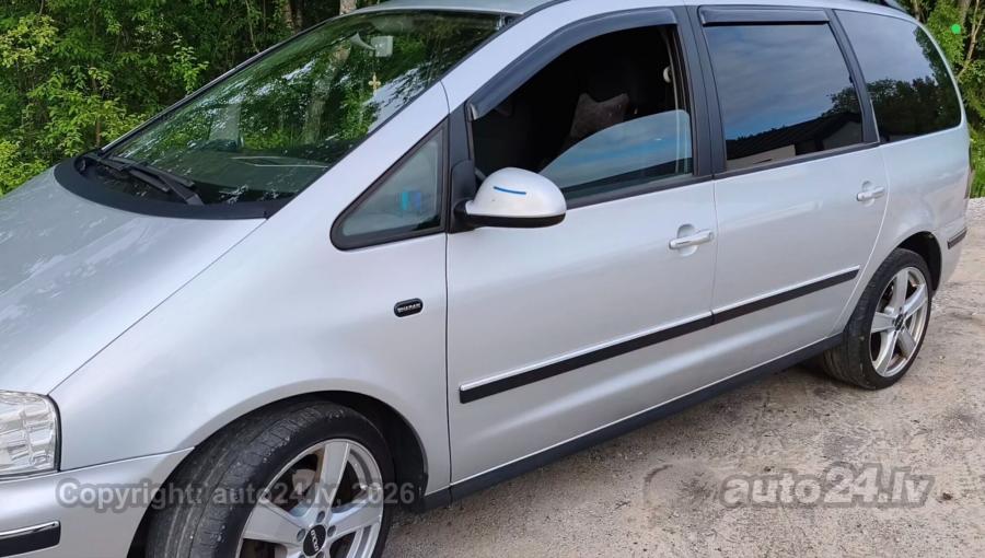 Pelēks Volkswagen Sharan 2005 Tallina, ar dzinēja tilpumu 1.90 L un nobraukumu 266 tūkst. km par 5600 €, foto 19 vietnē AUTOMOTO.COM.LV