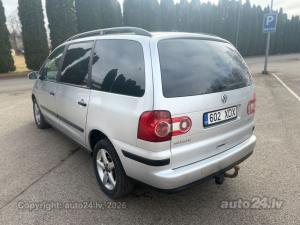 Grey Volkswagen Sharan 2006 in Tallinn, with an engine capacity of 2.00 L and mileage of 247 thousand km for 3500 €, photo 3 on AUTOMOTO.COM.LV