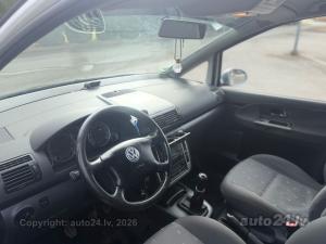 Grey Volkswagen Sharan 2006 in Tallinn, with an engine capacity of 2.00 L and mileage of 247 thousand km for 3500 €, photo 5 on AUTOMOTO.COM.LV