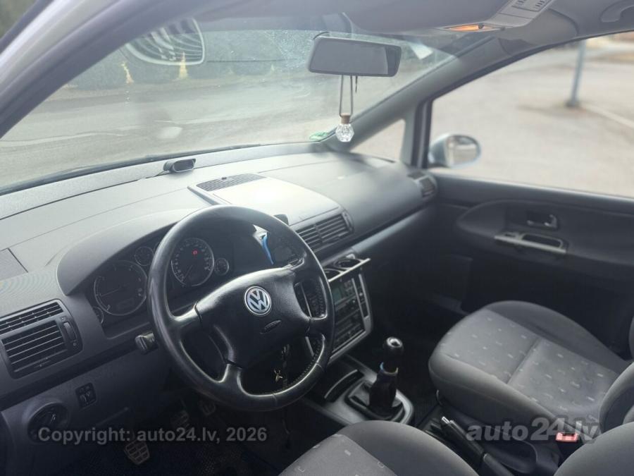 Grey Volkswagen Sharan 2006 in Tallinn, with an engine capacity of 2.00 L and mileage of 247 thousand km for 3500 €, photo 5 on AUTOMOTO.COM.LV